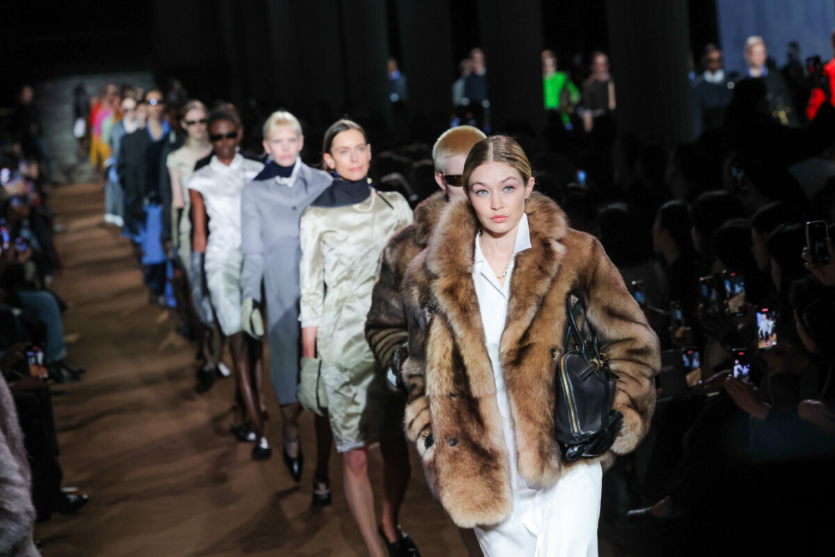 Tendințele modei feminine pentru toamna-iarna 2024/2025